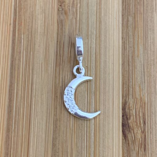 Berloque Lua c/ 3 Zircônias - Plínio Joias